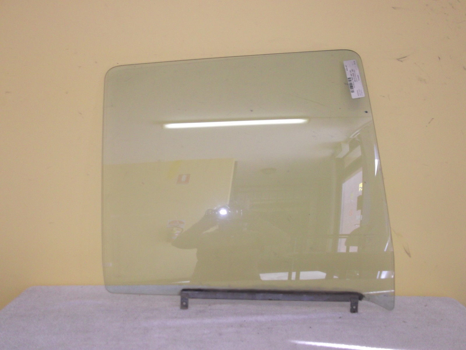 Replacement Left Rear Door Glass for TOYOTA HILUX | New & Secondhand ...